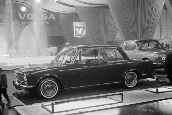 SIMCA 1500 1963 Motor Show Car Old Photo 1 EUR 6,67 - PicClick FR