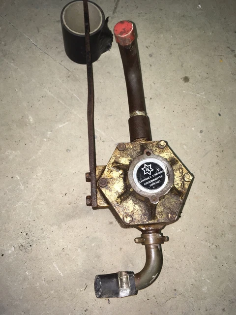 PTO TRACTOR WATER Pump Lawrence Edwards £47.00 - PicClick UK