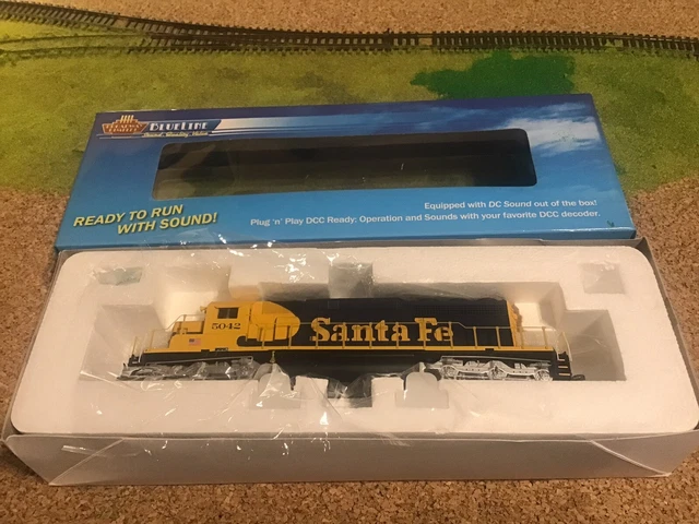 BROADWAY HO SCALE Diesel Locomotive EMD SD40-2 Santa Fe DC SOUND £135.00 - PicClick UK