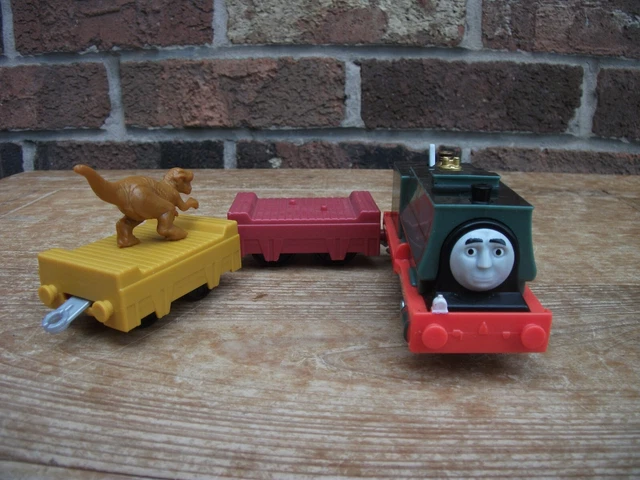 THOMAS THE TANK Engine & Friends Motorized Trackmaster Revolution ...