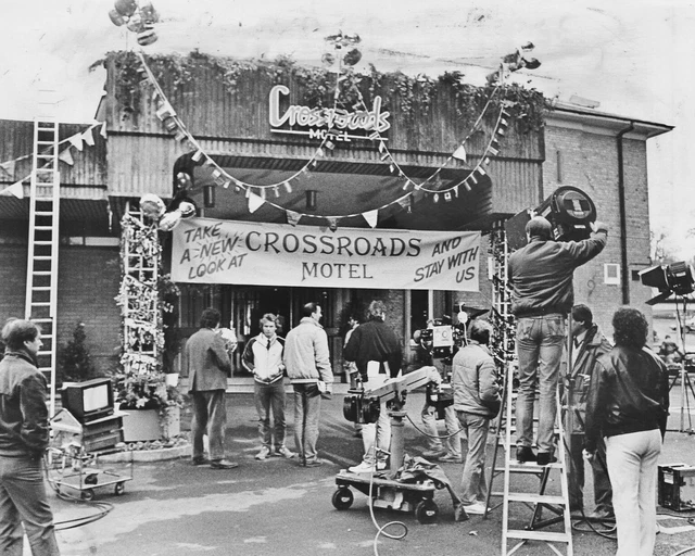 CROSSROADS CAST 10& x 8" Photograph no 2 £4.00 - PicClick UK