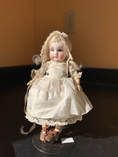 EARLY CLOSED MOUTH Kestner All Original Diminutive Size Of 6.5” $2,500. ...