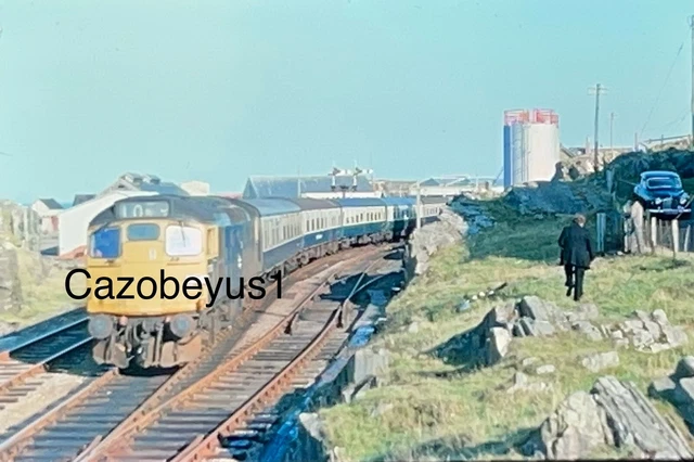 35MM SLIDE TRAIN # 27032 LCGB West Highlander Original Date 1975 REF176 ...