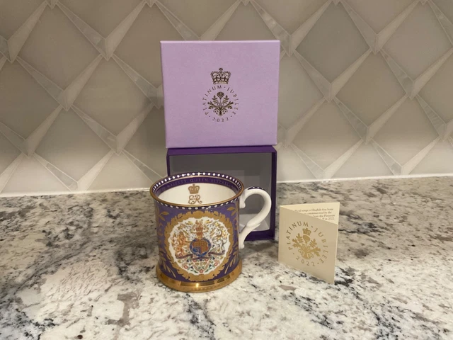 QUEEN ELIZABETH II Platinum Jubilee Royal Collection bone china Tankard ...
