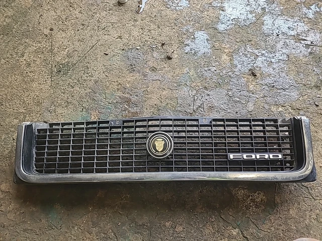 FORD GRANADA GHIA MK 1 Front Grill With Ford & Ghia Badge. £85.00 ...