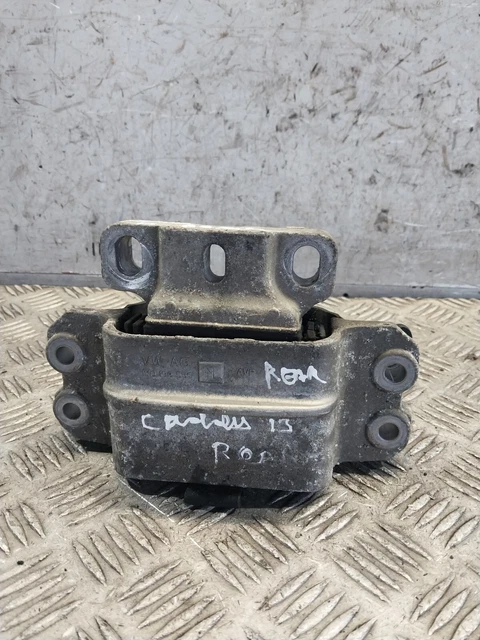 VW CADDY GEARBOX Mount Rear 1K0199555N 1.6L Diesel Semi Auto 2013 £29. ...