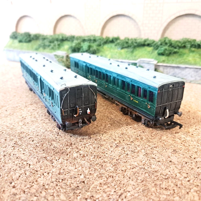 HORNBY OO GAUGE Southern Region Clerestory Coaches X 3 Weathered Free ...