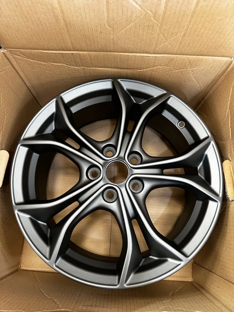 GENUINE FORD FOCUS ST-Line MK5 17" Alloy Wheel 7Jx17 2022- 2540818 ...