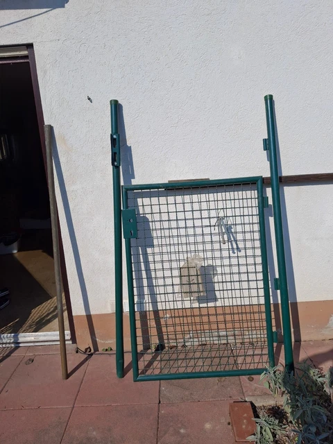 GARTENTOR METALL MIT Pfosten, Abstützungen und weiteren Zaunpfählen EUR ...