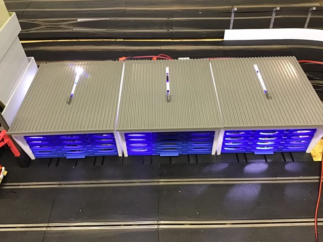 SCALEXTRIC/CARRERA/SCX SLOT CAR Racing Pit Lane Garage Building £26.72 ...