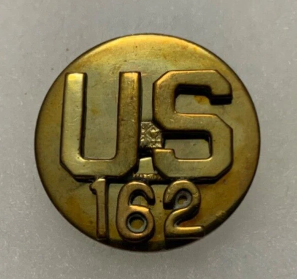 WWII ERA US Army Enlisted 162nd Unit Regiment or Battalion Collar Disc ...
