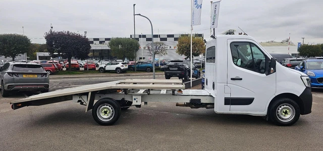 RENAULT MASTER 2.3 dCi ENERGY 35 Business FWD LWB Euro 6 (s/s) 2dr ...