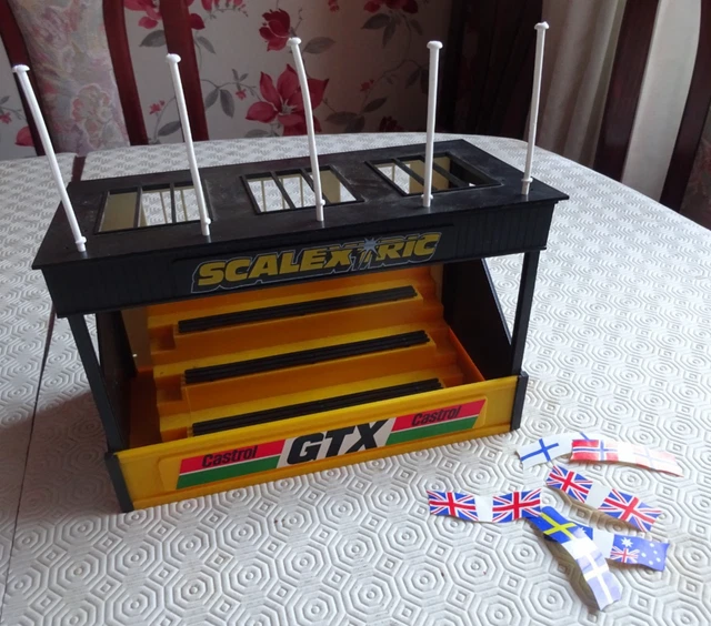 SCALEXTRIC CASTROL GTX Grandstand £10.53 - PicClick UK