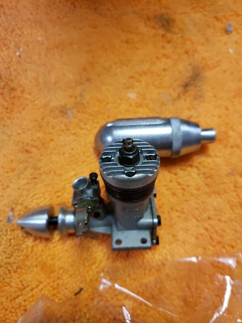 MOTEUR WEBRA - Vitesse Webra 1,7 cm3 RC - Joli - RP EUR 133,01 ... MOTEUR WEBRA - Vitesse Webra 1,7 cm3 RC - Joli - RP EUR 133,01 ...