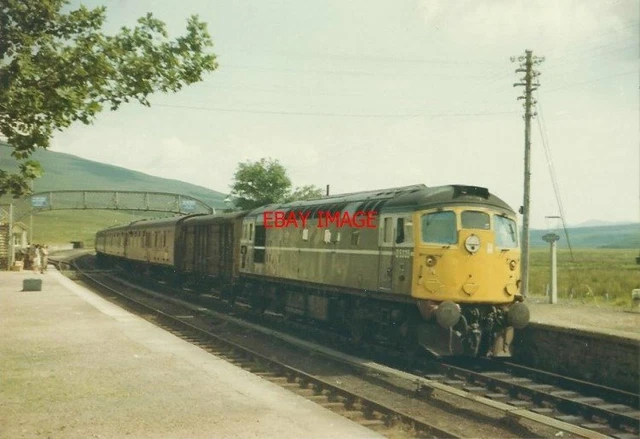 PHOTO D5335 Class 26 No D5335 (Later No 26 035) In Br Green Livery With ...