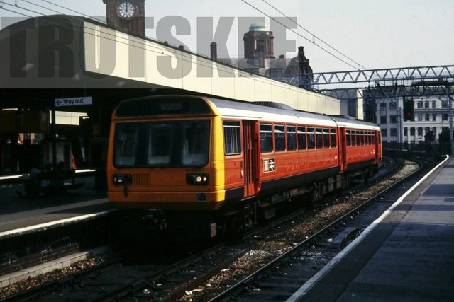 35MM SLIDE BR British Railways DMU Class 142 142007 Manchester 1989 ...