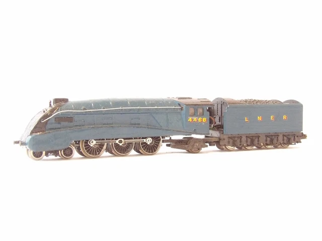 N GAUGE - Trix LNER Class A4 4-6-2 4468 in LNER Blue £27.99 - PicClick UK