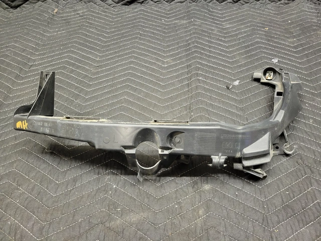 BMW E90/E91 3-SERIES Phare Avant Montage Bras Gauche 51647138401 EUR 66 ...