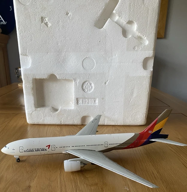INFLIGHT 200. GEMINI 200. Boeing 777-200. Asiana Airlines. Read ...