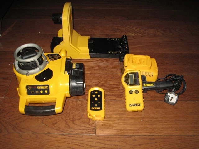 DEWALT DW077 SELF-LEVELLING Horizontal & Vertical Rotary Laser EUR 345 ...