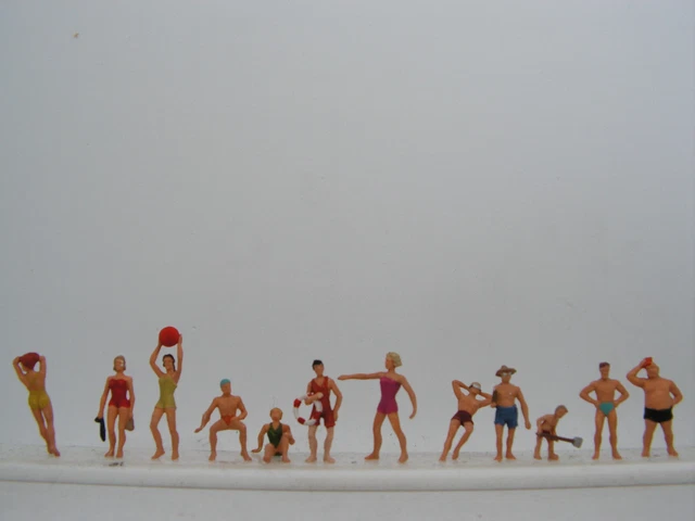 A LA PLAGE en HO PREISER EUR 8,00 - PicClick FR