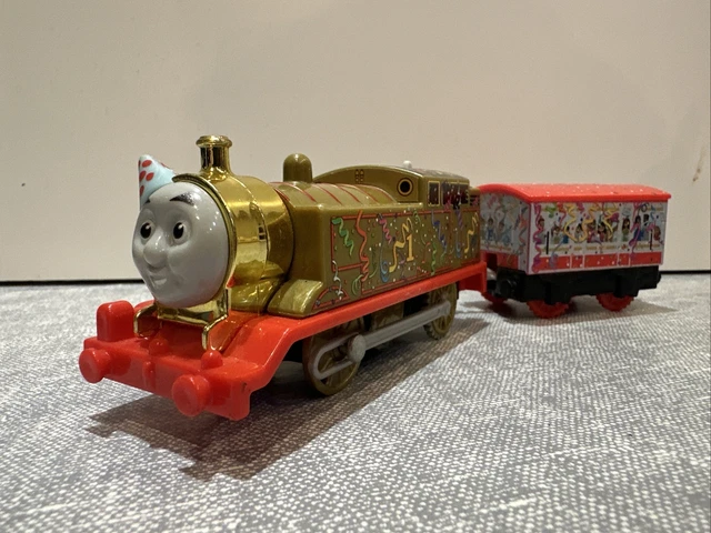 TRACKMASTER BIRTHDAY PARTY Golden Thomas the Tank Engine Celebration ...