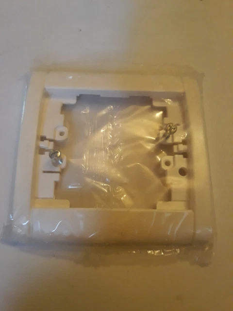 LEGRAND SAGANE OPALIS 1 Plaque 1 Poste blanc Ref 850 00 NEUF de Stock ...