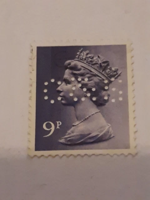 RARE GB 1970S - QUEEN ELIZABETH II - 9p STAMP WITH ‘C & S’ PERFIN £1.29 ...