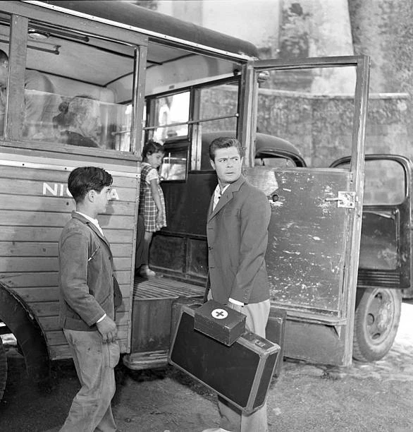 ITALIAN ACTOR MARCELLO Mastroianni About To Get In A Van Old Photo ...