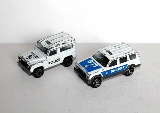LOT 2 MAJORETTE - Police Land Rover N°266 + 911 Sheriff Jeep Cherokee N ...