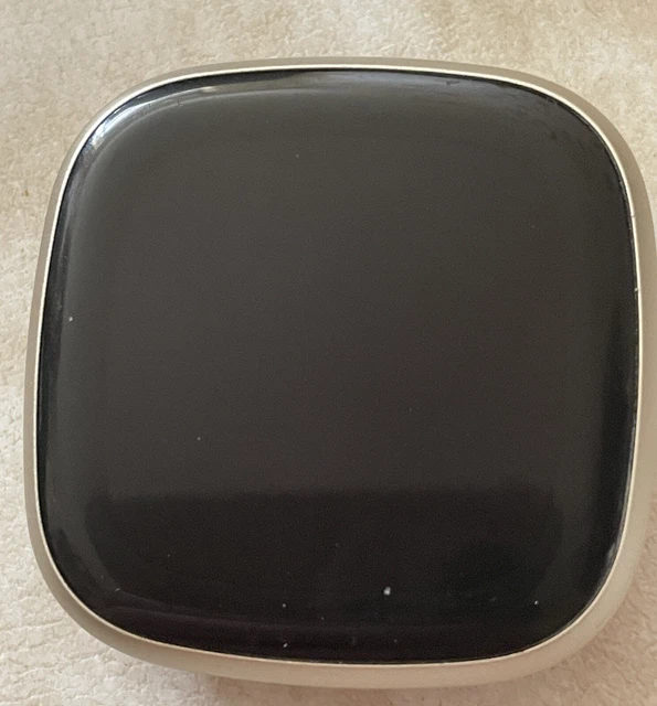 FITBIT VERSA 3 (FB511) Smartwatch colore oro (40 mm) 2020 (non testato ...