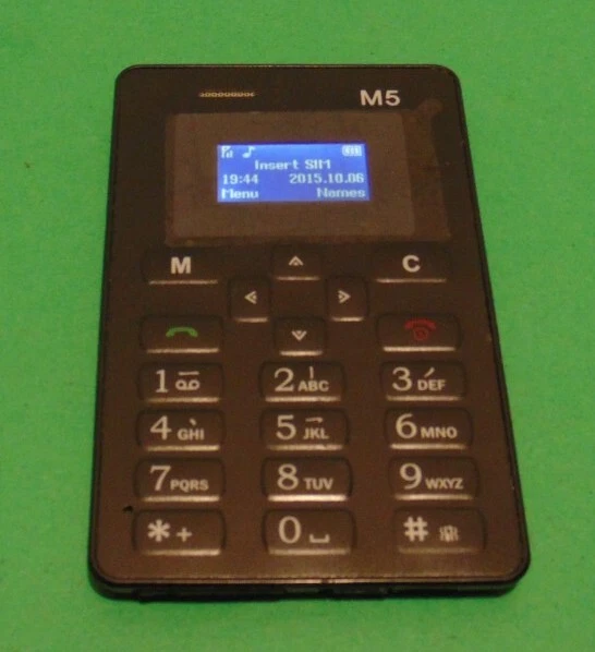 MINI CELLULARE - AEKU M5 - FUNZIONANTE - RARO (Piu sottile del mondo 4 ...