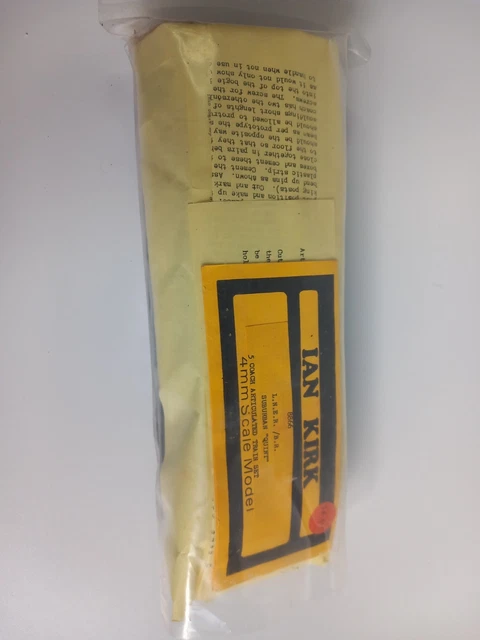 OO IAN KIRK 8866 LNER/BR Suburban Quint 5 Coach Articulated Train Set ...