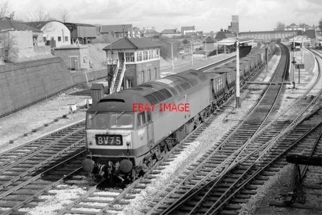 PHOTO CLASS 47 Loco No D1697 (47109) At Newbury Station 1967 £1.45 ...