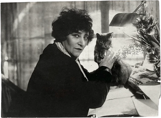 COLETTE ET SON chat, Légion d'Honneur, écrivain, vintage silver press ...
