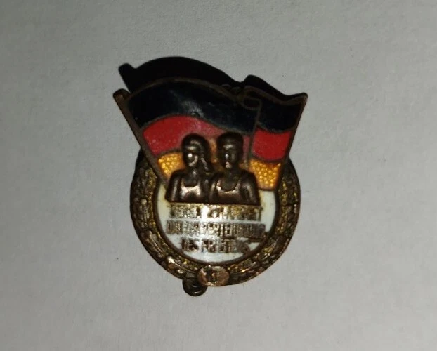 DDR SPORTABZEICHEN - Bereit zur Arbeit und Verteidigung des Friedens ...