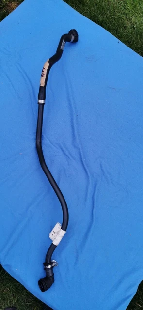 NEU MERCEDES W205 C-Klasse Kühlwasserschlauch Schlauch Kühlmittel ...