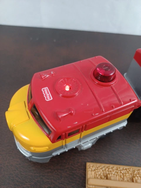 GEOTRAX PACIFIC CHIEF Engine Remote Control Train Red Yellow w/ both ...
