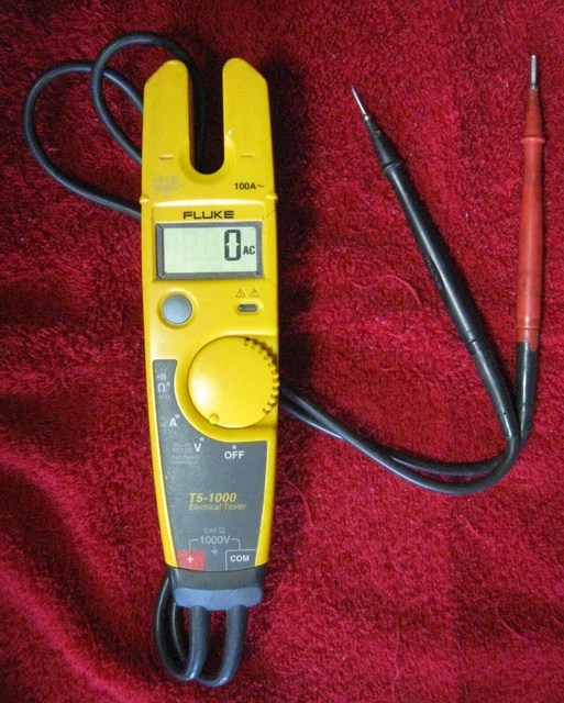 Fluke Voltage Meter