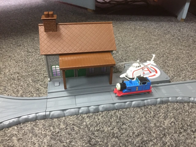 THOMAS THE TANK Engine & Friends Real Sounds Playset & Track ERTL TRAIN ...