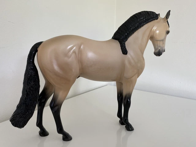 STUNNING TRAD PETER Stone Model Horse Loyalty Club Andulician In ...