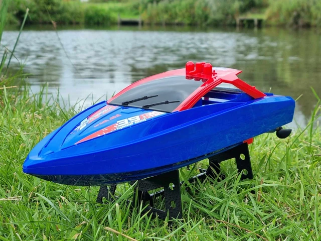 RC ATLANTIC YACHT Malibu Schnellboot Salina Doppelmotor Funksteuerung ...