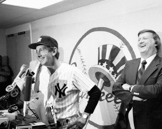 NEW YORK YANKEES Baseball Manager Billy Martin Old Photo 50 $8.50 ...