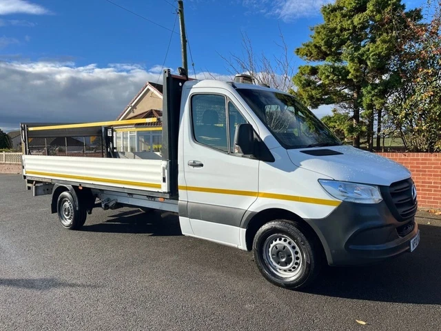 2021 MERCEDES-BENZ SPRINTER 2.0 315 CDI Progressive DROPSIDE w TAILLIFT ...