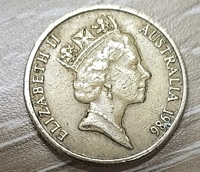 1986 INTERNATIONAL YEAR Of Peace RARE $1 Australian Dollar Queen Gold ...