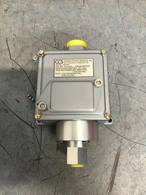 CCS CUSTOM CONTROL Sensors Inc Pressure Switch 604P21 5930-00-494-6015 ...