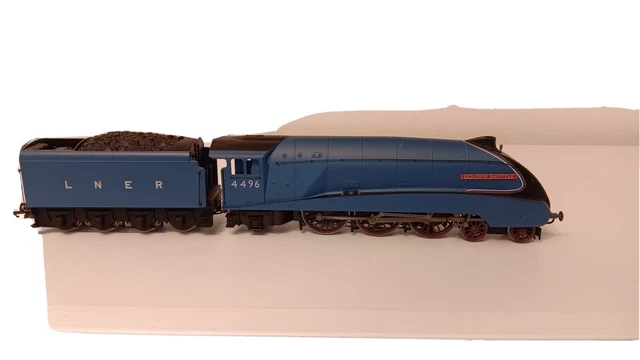 HORNBY R3280 OO Gauge LNER Class A4 No.4496 Golden Shuttle. Used ...