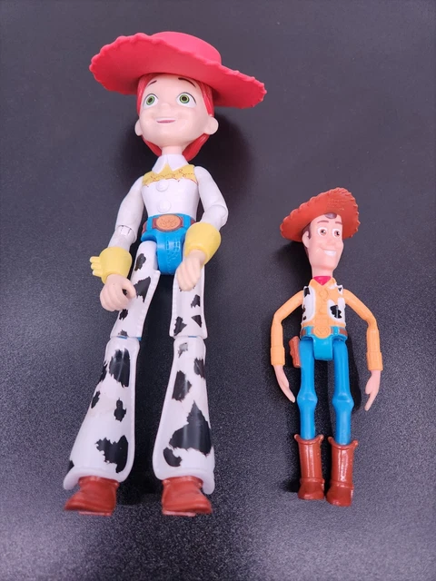 TOY STORY 4 Figura Jessie Disney 9"" bambola Pixar 2017 con cappello include legno EUR 14,77 ...