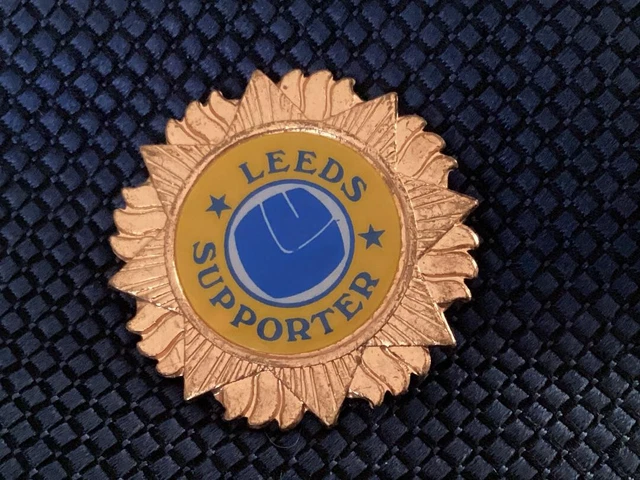 LEEDS UNITED FOOTBALL CLUB. INSERT BADGE CIRCA 1970's £14.99 - PicClick UK
