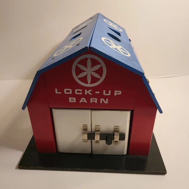 VINTAGE PLAYSKOOL BARN 1960's LOCK UP BARN No 452 Wood Kids Toy £33.25 ...